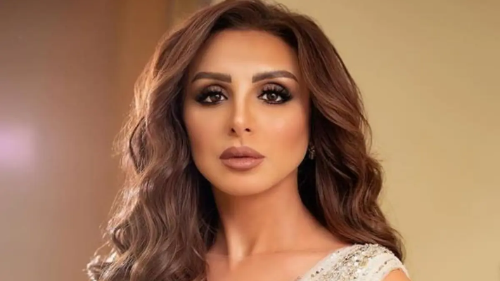دنيا يا دنيا أنغام تصاب بشلل في الأمعاء واستئصال للرحم ما أسباب استئصال الرحم؟